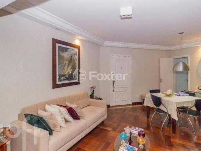 Apartamento, 3 dormitórios, 94 m², em Moema
