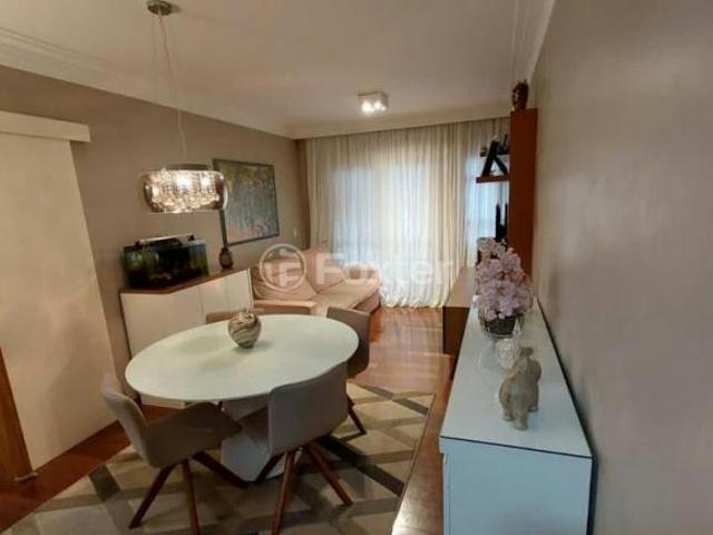 Apartamento, 3 dormitórios, 94 m², em Saúde