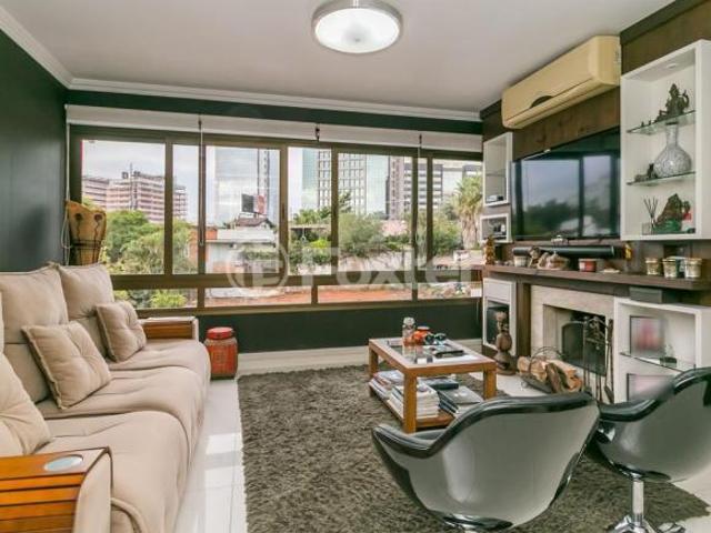 Apartamento, 3 dormitórios, 94.91 m², em Petrópolis