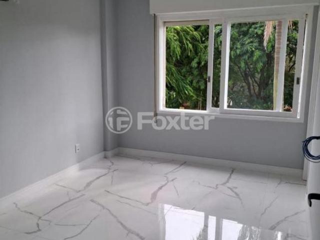 Apartamento, 3 dormitórios, 97 m², em Passo da Areia