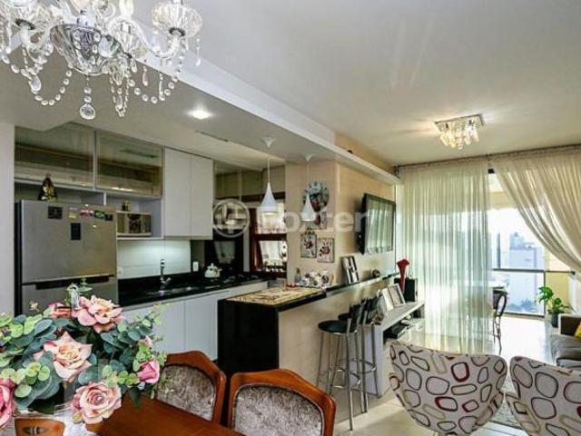 Apartamento, 3 dormitórios, 97.03 m², em Centro
