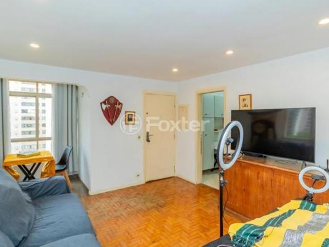 Apartamento, 3 dormitórios, 98 m², em Moema