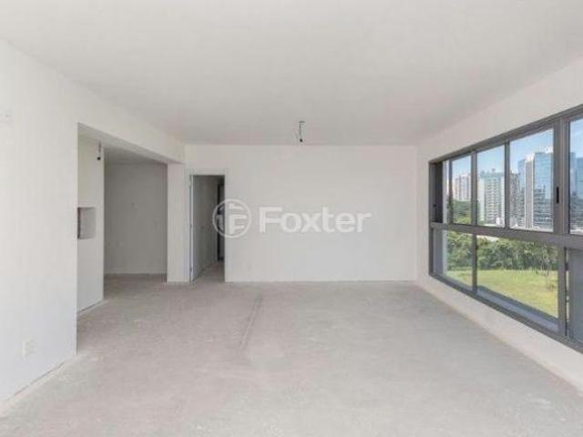 Apartamento, 3 dormitórios, 98 m², em Petrópolis
