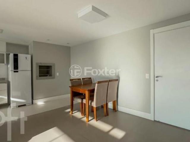 Apartamento, 3 dormitórios, 99 m², em Petrópolis