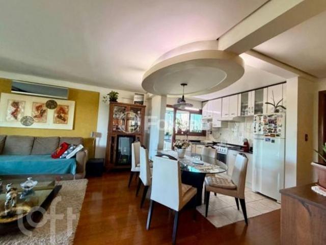 Apartamento, 3 dormitórios, 99.5 m², em Centro