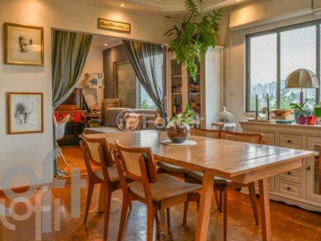 Apartamento, 3 dormitórios, 90 m², em Cambuci