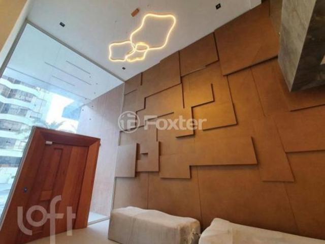 Apartamento, 3 dormitórios, 90.65 m², em Centro