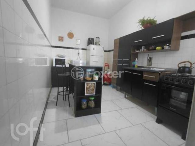 Apartamento, 3 dormitórios, 91 m², em Centro