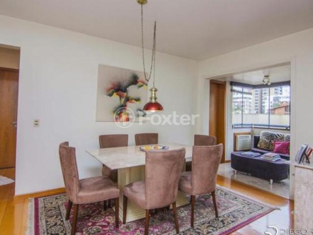 Apartamento, 3 dormitórios, 91.54 m², em Menino Deus