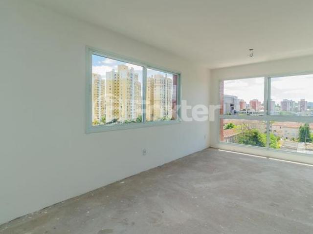 Apartamento, 3 dormitórios, 92 m², em Passo da Areia