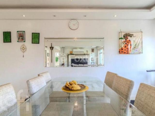 Apartamento, 3 dormitórios, 92.15 m², em Petrópolis