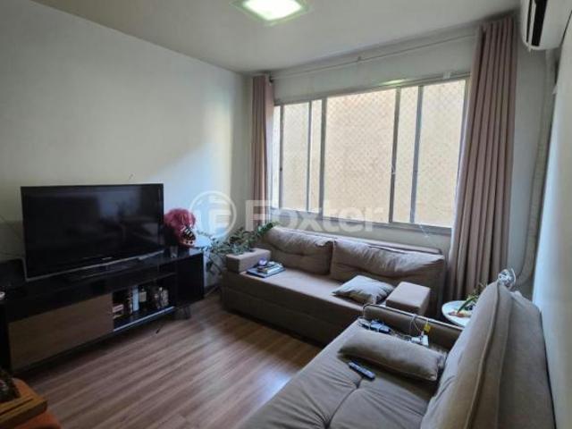 Apartamento, 3 dormitórios, 92.83 m², em Menino Deus