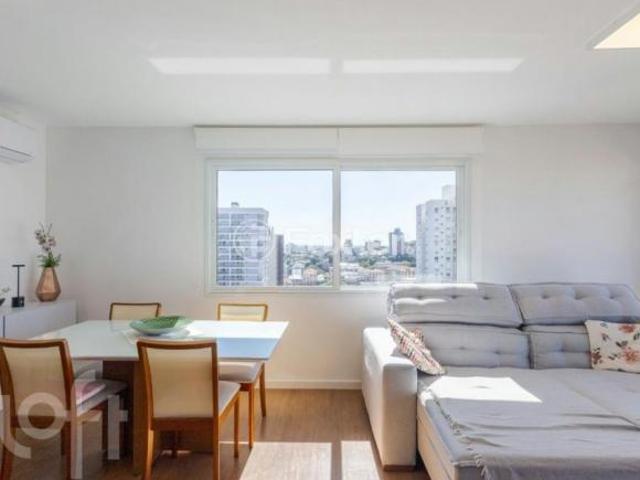 Apartamento, 3 dormitórios, 92.9 m², em Passo da Areia
