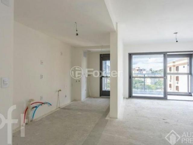 Apartamento, 3 dormitórios, 93.46 m², em Passo da Areia