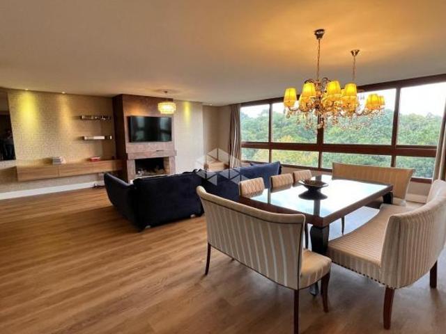 Apartamento 3 dormitórios/suítes + lavabo, 183m³, 2 vagas no Centro de Gramado
