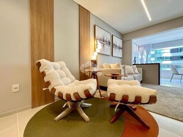 Apartamento 3 dormitórios/quartos com vista mar, mobiliado e decorado com 2 box/vagas de garagem tér