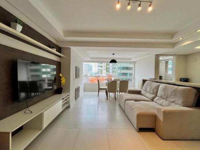 Apartamento 3 dormitórios/quartos, sendo 1 suíte, mobiliado e com vista mar, 1 box/vaga de garagem n