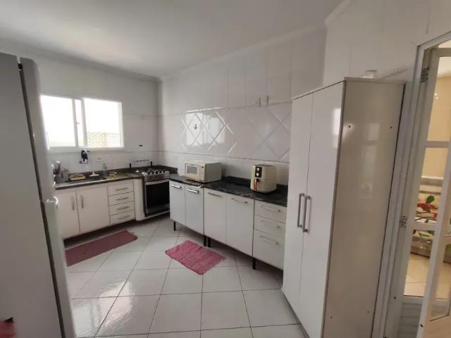 Apartamento 3 dorms sendo 2 suítes Vila Tupi em Praia Grande SP