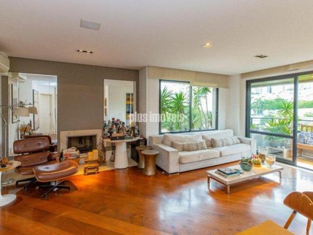 Apartamento 3 Quartos 3 Suites 3 Vagas Deposito na Vila Mariana!