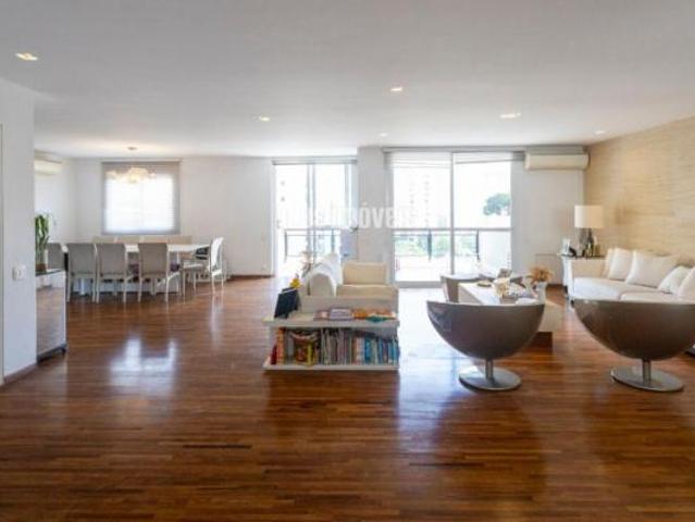 Apartamento 3 Quartos 3 Suites 4 Vagas no Itaim Bibi