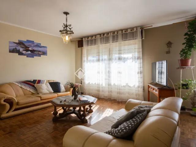 Apartamento 3 quartos, 102m2 privativos, elevador, frente ao Shopping T Floresta Porto Alegre RS