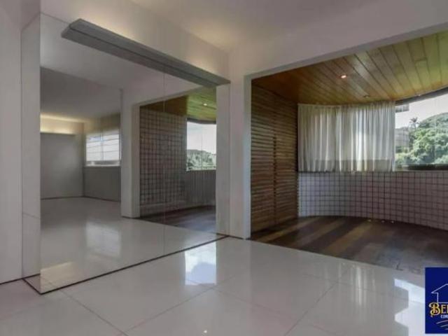 Apartamento 3 quartos, 148m², suíte e 2 vagas livres, em prédio com elevador e lazer completo ao lad