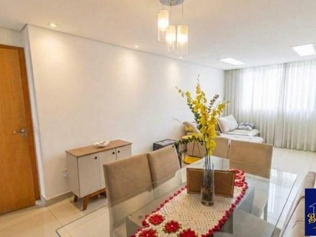 Apartamento 3 quartos, 1 suíte, 75m², varanda com blindex, 2 vagas, andar alto e lazer completo, no