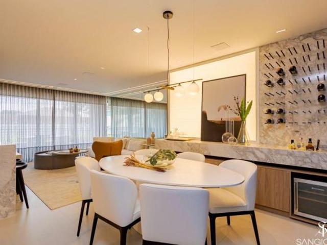 Apartamento 3 quartos,1 suíte, 2 demi, 2 vagas, depósito, piscina raia 25m Alto da Glória