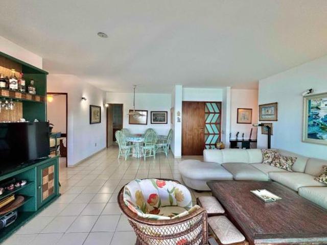 Apartamento 3 Quartos 1 Suite 2 Vagas de carro à Venda na Enseada no Guarujá.
