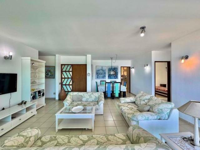 Apartamento 3 Quartos 1 Suite 2 Vagas de carro à Venda na Enseada no Guarujá.