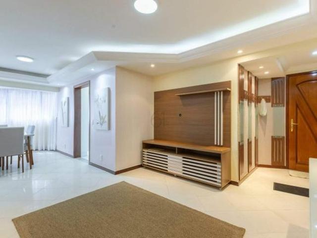 Apartamento 3 quartos 1 suíte na Asa Norte frente, porcelanato e lazer completo