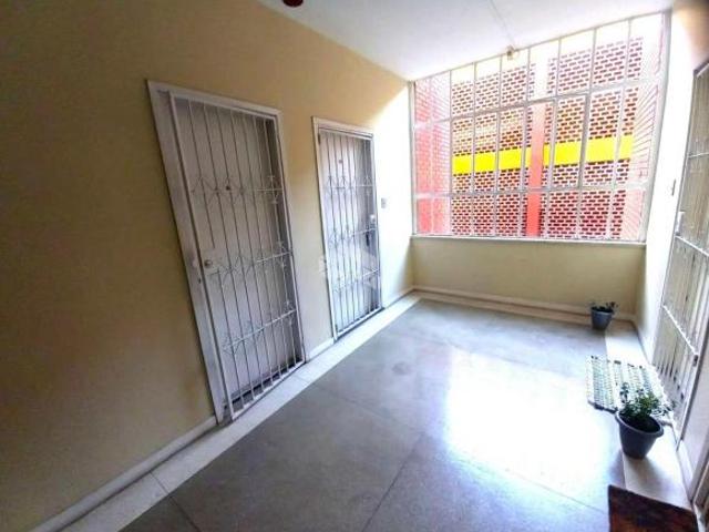Apartamento 3 quartos 2º andar, para reforma no Bairro Navegantes