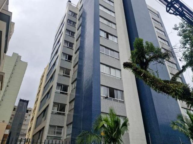 Apartamento 3 quartos, 4 banheiros à venda Batel, por R$1.220.000