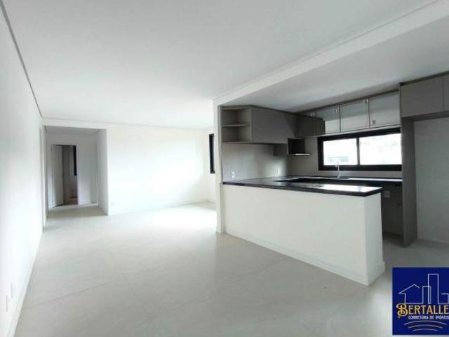 Apartamento 3 quartos, com armários, suíte, 2 vagas, em prédio novo, com elevador, lazer completo, e
