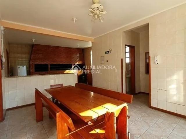 Apartamento 3 quartos com churrasqueira e garagem fechada no bairro Cristal
