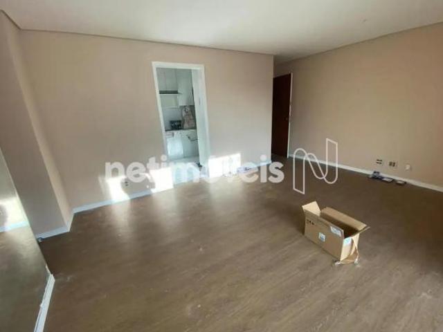Apartamento 3 Quartos com Suíte e 2 Vagas à Venda no Castelo