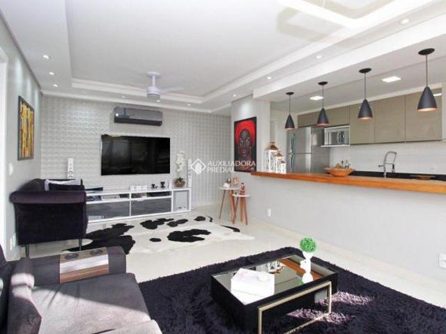 Apartamento 3 quartos com suíte, sacada e churrasqueira, semi mobiliado, a venda no bairro Tristeza