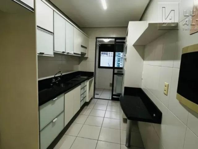 Apartamento 3 Quartos com Sacada e Churrasqueira no Centro de Florianópolis