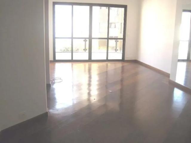 Apartamento 3 Quartos com 1 Suíte na Vila Nova Conceição – Frente, 2 Vagas, 127m²