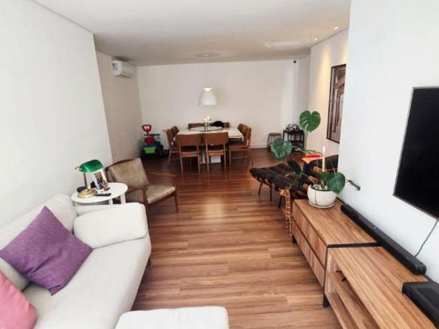 Apartamento de 108 m² com 3 quartos e 2 vagas