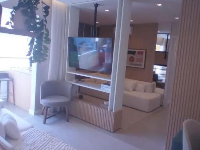 Apartamento 3 quartos com 2 vagas em andar alto com vista livre no Parque Industrial