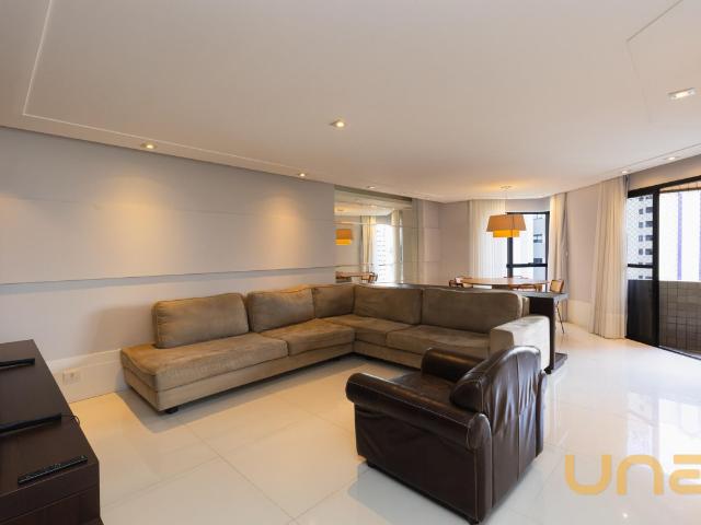 Apartamento 3 Quartos Cabral 208m²