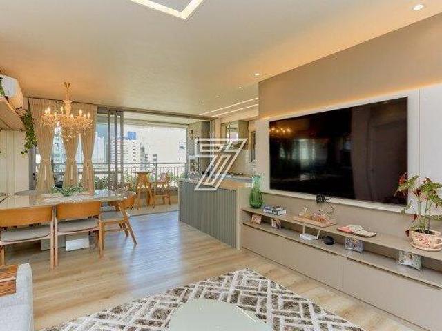 Apartamento / 3 quartos / Centro / 102m²