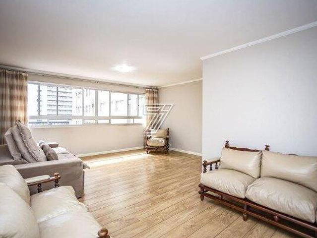 Apartamento / 3 quartos / Centro / 113m²