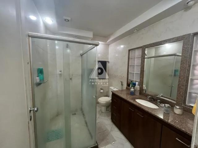 Apartamento 3 quartos a venda, 1 suíte, varanda, dependência completa Flamengo