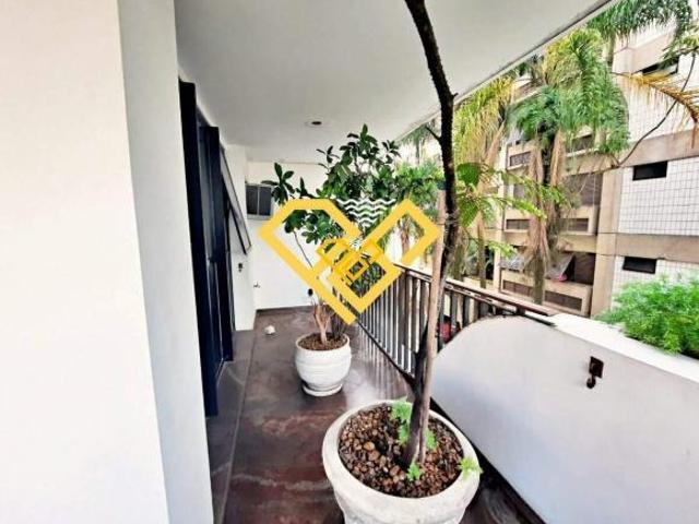 Apartamento 3 Quartos à Venda em Santos SP