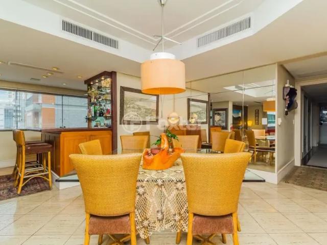 Apartamento 3 quartos à venda Rua Carvalho Monteiro, Petrópolis