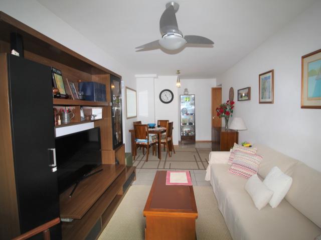 Apartamento 3 quartos, andar alto, 2 varandas. Ótimo condomínio