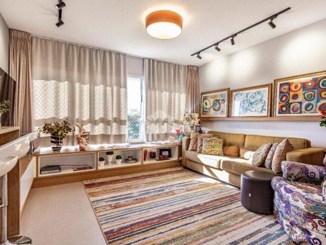 APARTAMENTO 3 QUARTOS, ANDAR ALTO COM VISTA E 2 VAGAS INDIVIDUAIS NO BAIRRO TRISTEZA