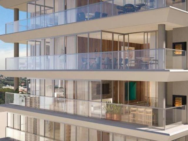 Apartamento 3 quartos de 121,5 a 346,7 m² à venda no Seminário